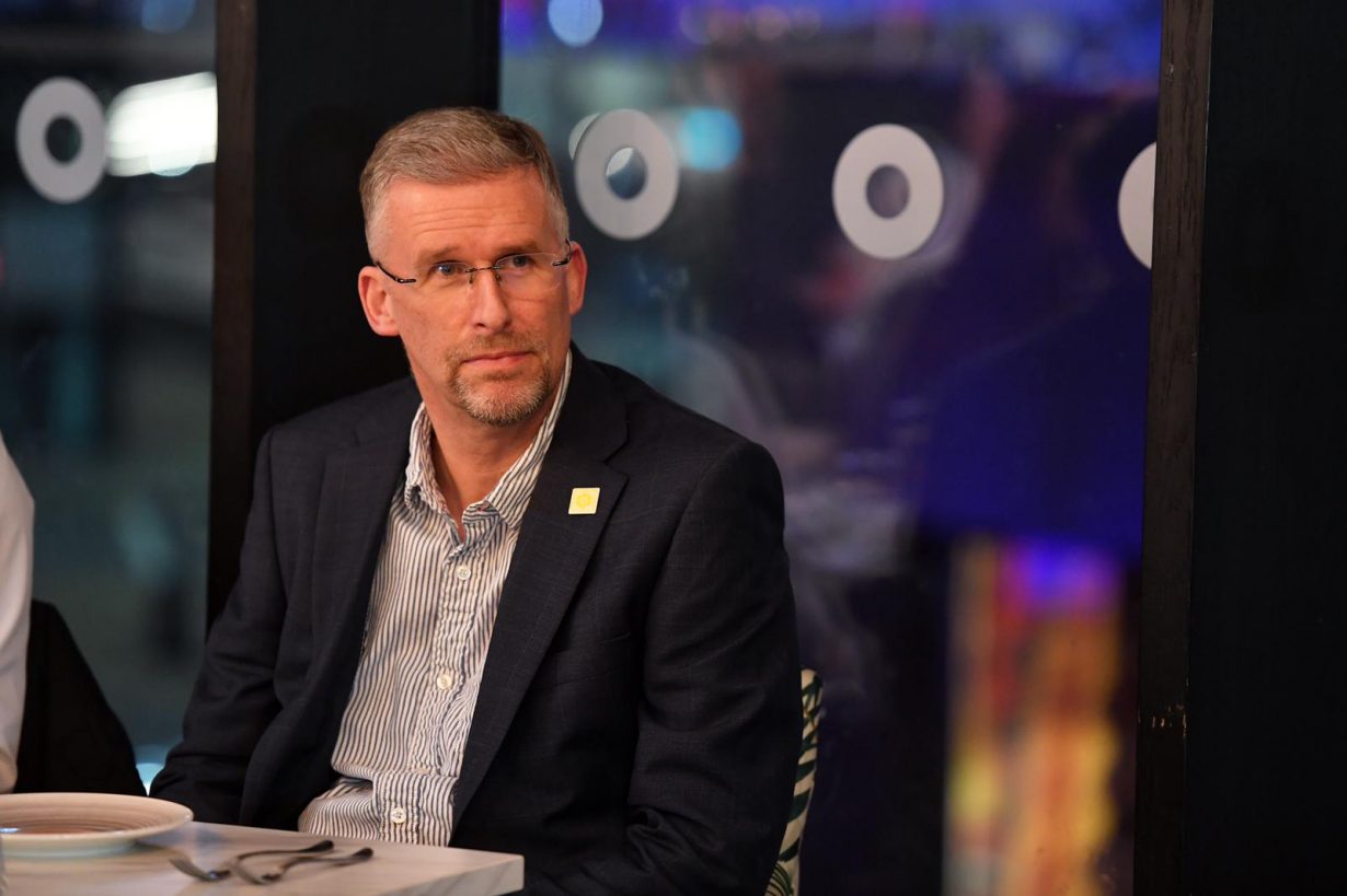 HUNDREDS OF TRIBUTES TO FORMER CHIEF CONSTABLE SIMON COLE - Leicester Times